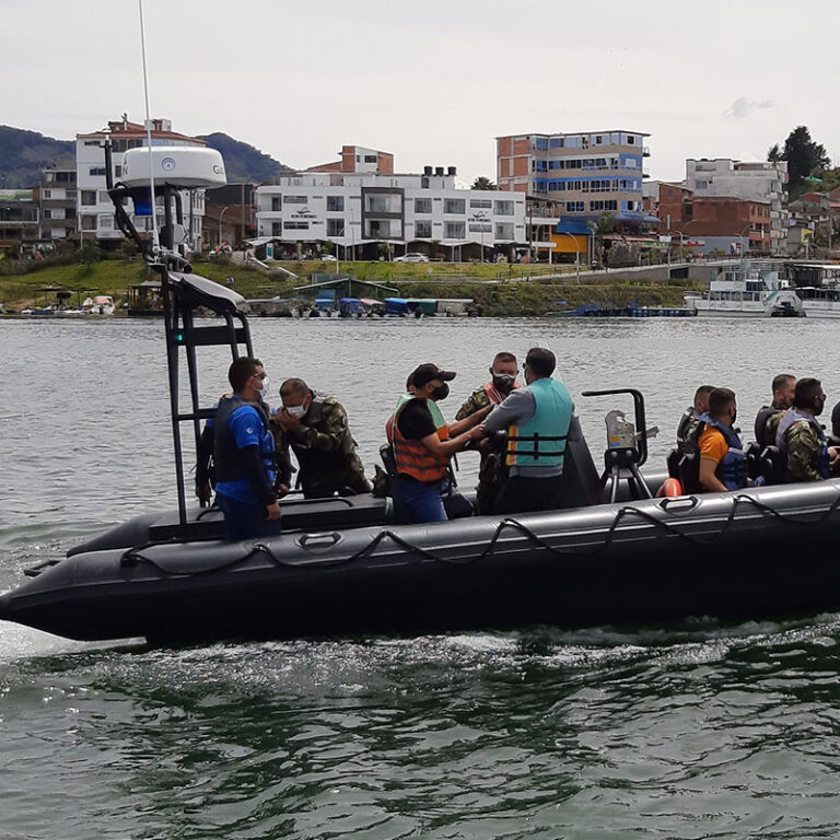 Bordas Inflables Semirrígidos Militares - Colman Empresa Experta En La ...